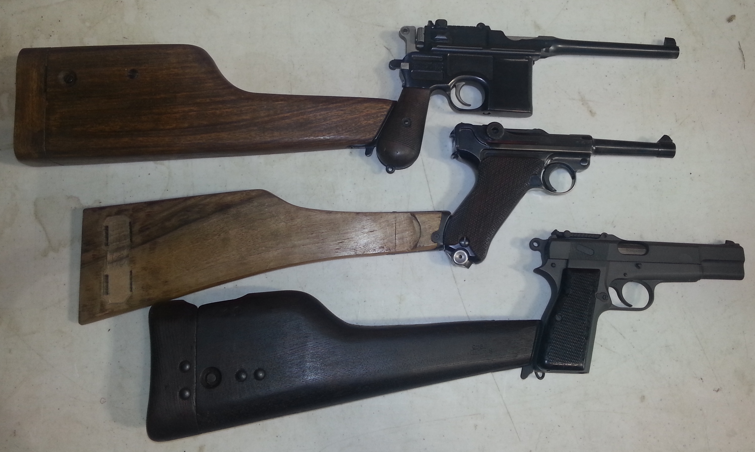 Index of /images/file/guns